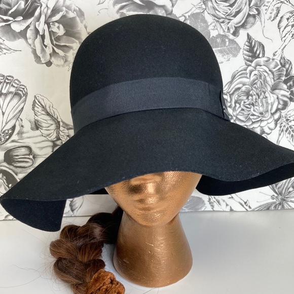 Roxy | Accessories | Roxy Black Floppy Wool Hat W Wide Ribbon Accent ...